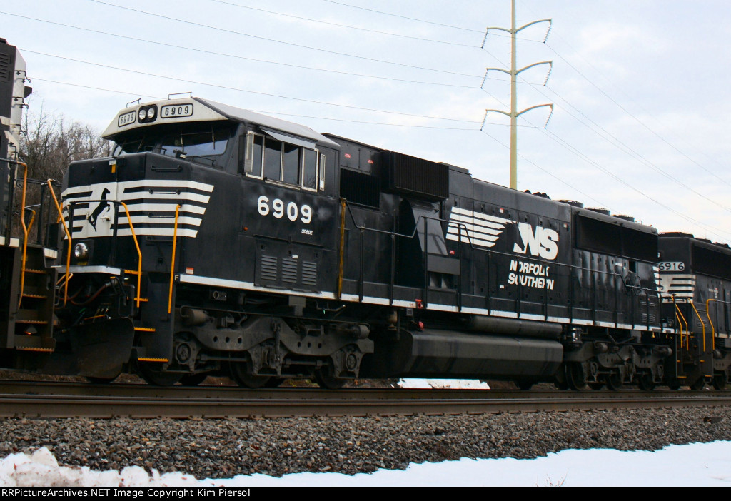 NS 6909